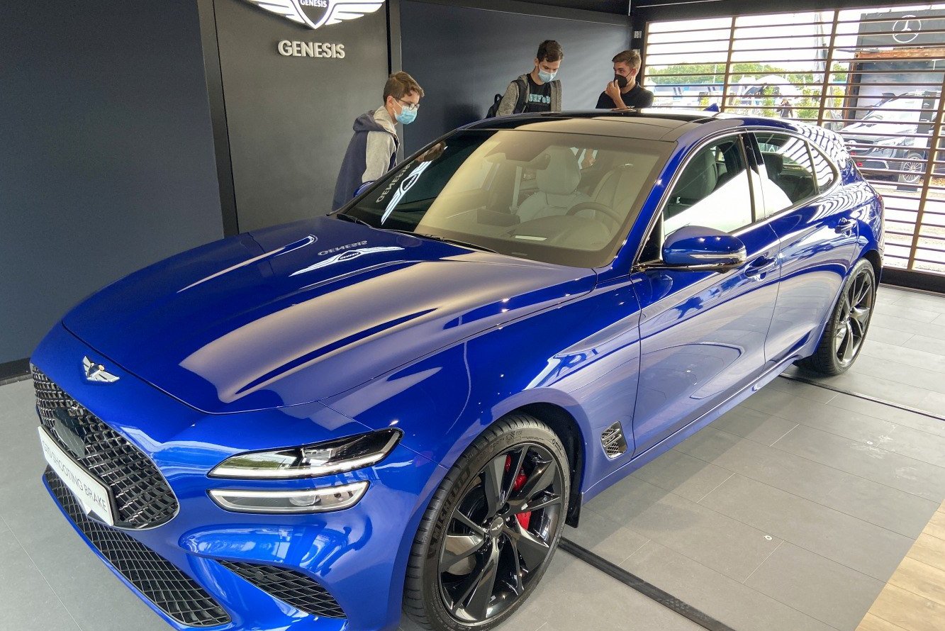 Genesis G70 Shooting Brake (facelift 2021) 2.0 T-GDi (197 Hp) Automatic